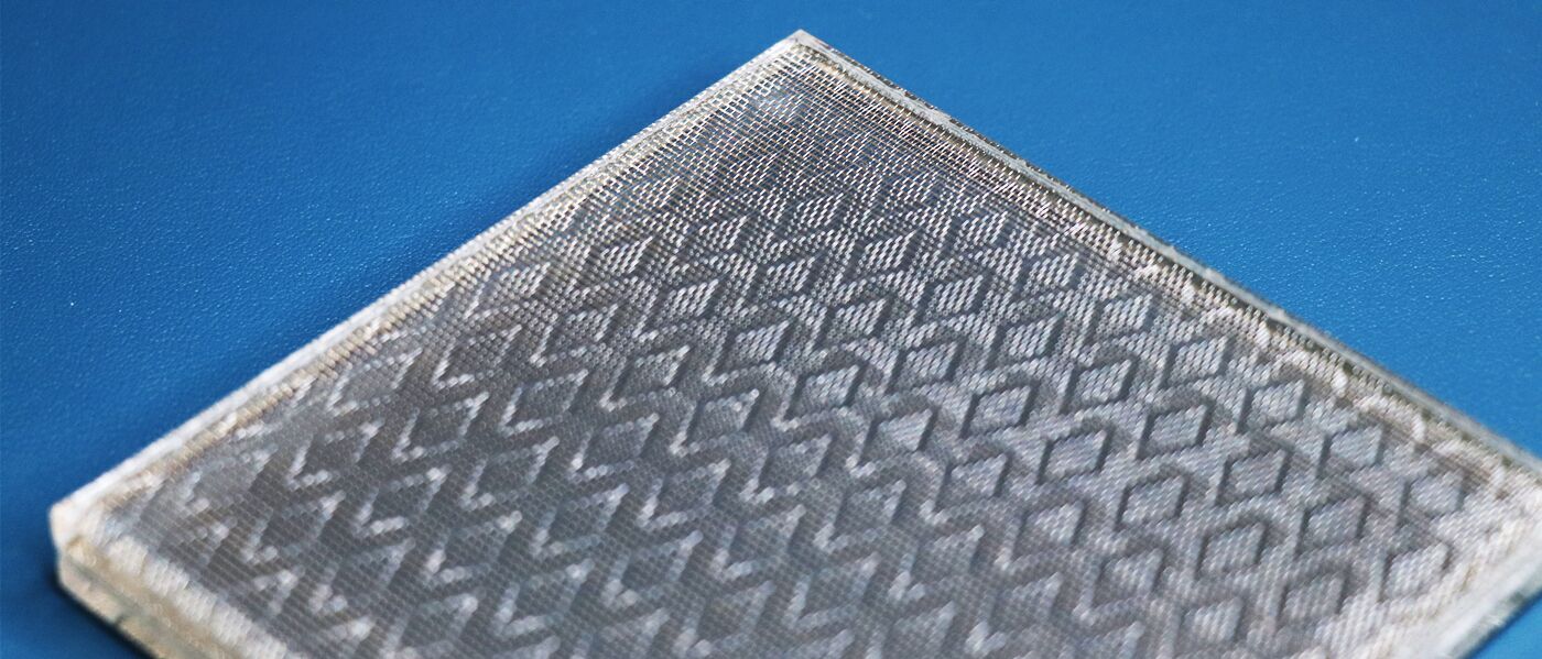 Mesh & Fabric Laminated Glass - Shenzhen Dragon Glass